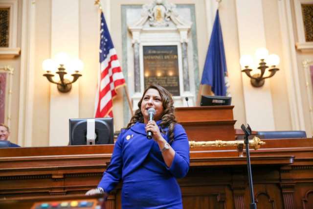 Elizabeth Guzmán respondió: - Reina de la Selva